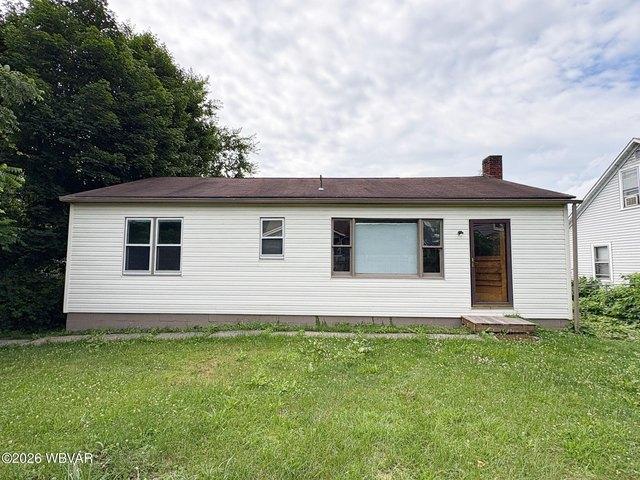 972R W 3rd St, Lock Haven, PA 17745