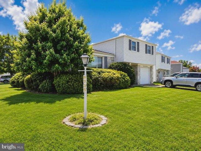 9735 Glenhope Rd, Philadelphia, PA 19115