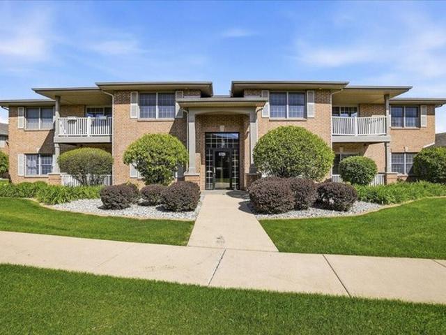 9735 Wildwood Ct Apt 2B, Highland, IN 46322