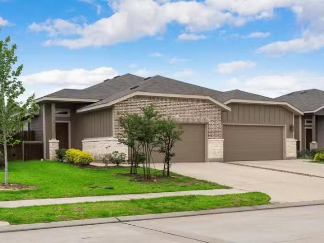 9736 Grosbeak Ln, Magnolia, TX 77354