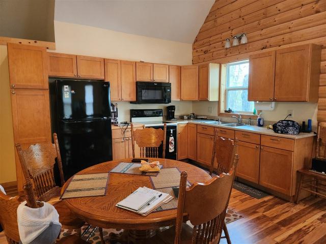 9736 S Trillium Trail