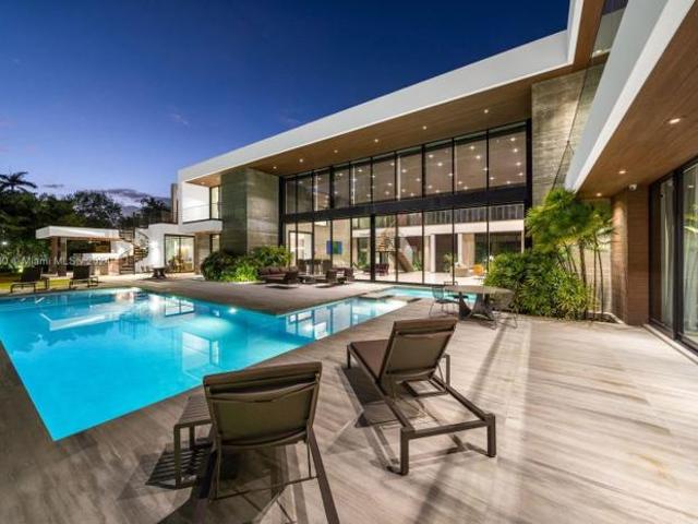 9737 W Broadview Dr, Bay Harbor Islands, FL 33154
