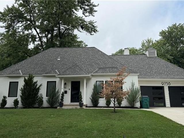 9738 Howe Dr, Overland Park, KS 66206