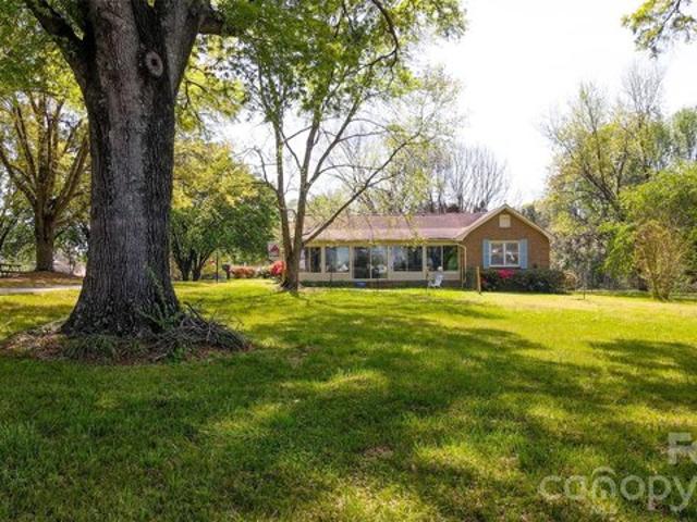 9730 Mount Holly Hntrsvlle Rd, Huntersville, NC 28078