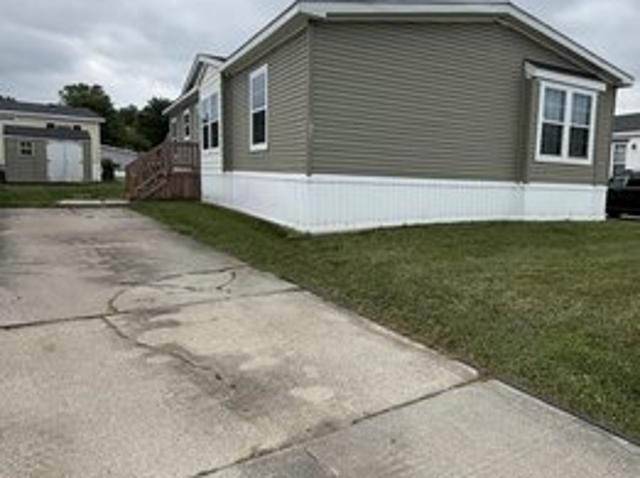 9730 Gardner St, Ypsilanti, MI 48198