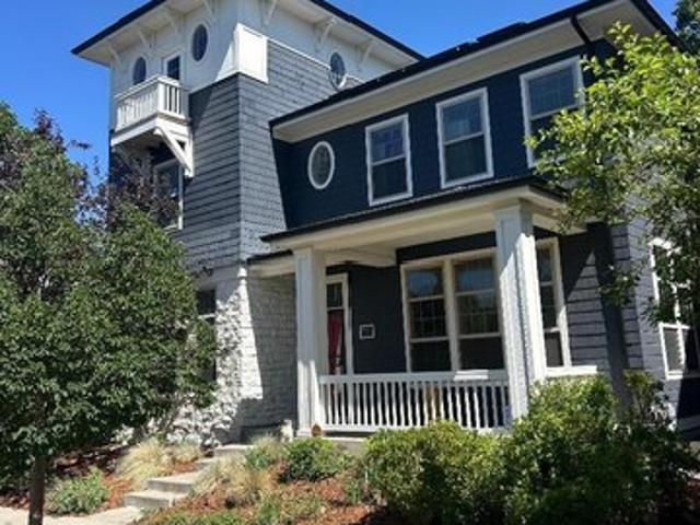9731 E 34th Pl, Denver, CO 80238