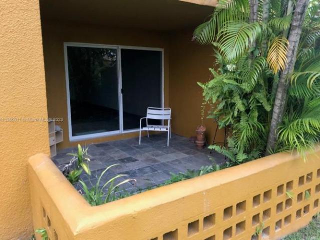 9731 Fontainebleau Blvd N #F110, Miami, FL 33172