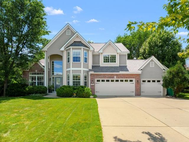 9731 Southern Oaks Ct, Portage, MI 49002