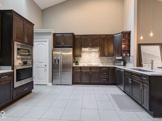 9732 Highpoint Ridge # 101