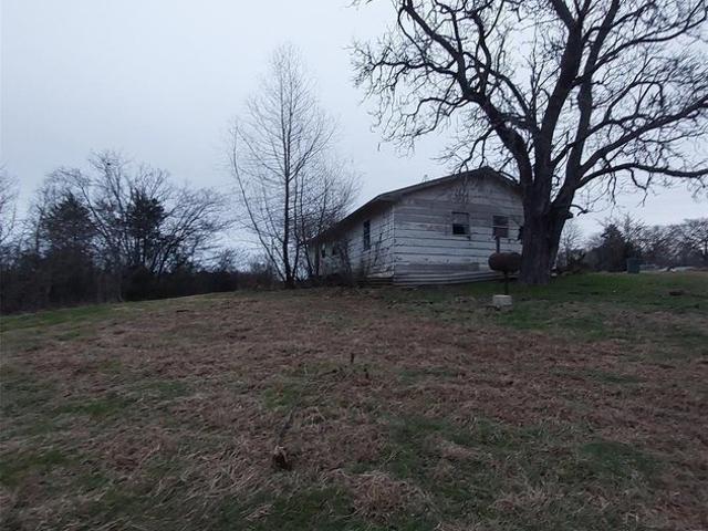 973 County Road 1695, Mount Pleasant, TX 75455