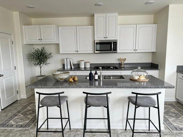 973 Bradley Way, Vista, CA 92081