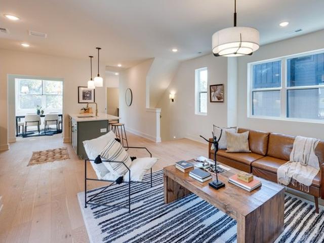 973 Dozier Pl Unit 9, Nashville, TN 37216