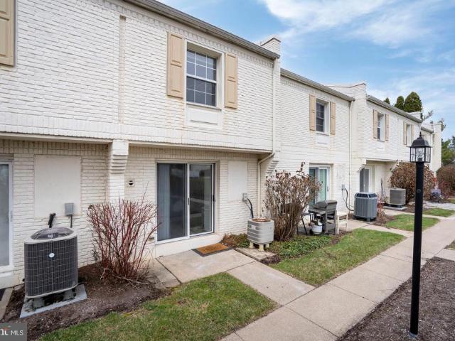973 Stratford Court