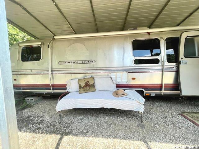 973 River Bend