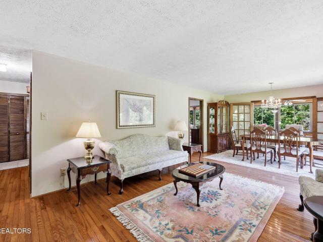 973 Ridge Circle Rd