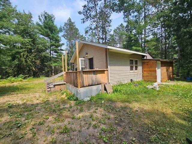 9746 Hughes Rd, Harrison, MI 48625