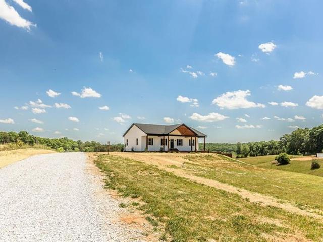 9740 Oakville Rd, Appomattox, VA 24553