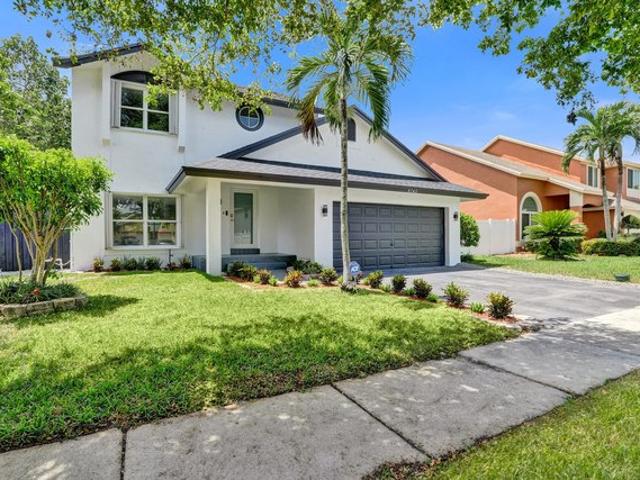 9740 SW 14th St, Pembroke Pines, FL 33025