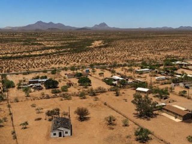 9741 N McGinnis Rd, Marana, AZ 85653