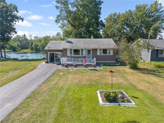 9741 Ethel Rd, Brewerton, NY 13029