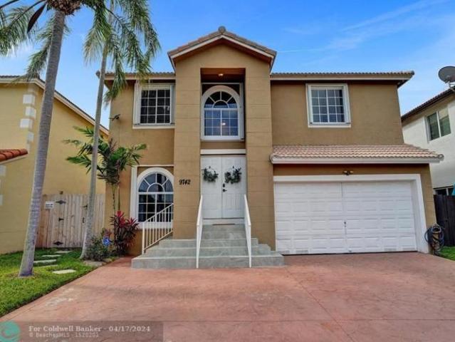 9742 SW 212th St, Cutler Bay, FL 33189