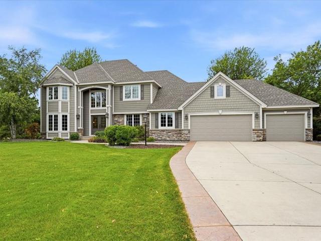 9743 Wellington Ln, Woodbury, MN 55125
