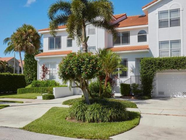 974 5th St S #7, Naples, FL 34102