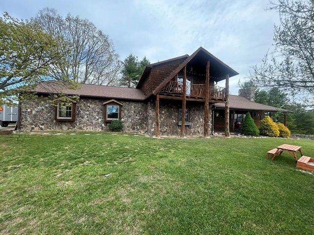 974 Huckleberry Rd, Crockett, VA 24323