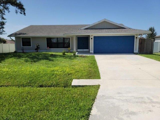 974 SE Belfast Ave, Port Saint Lucie, FL 34983