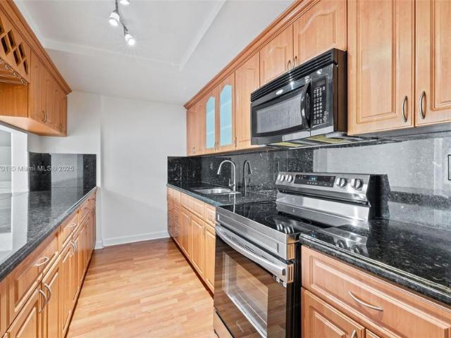 9755 NW 52nd St Unit 221, Doral, US, FL