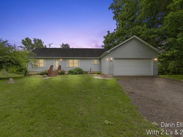 9755 Grand River Ave, Clarksville, MI 48815