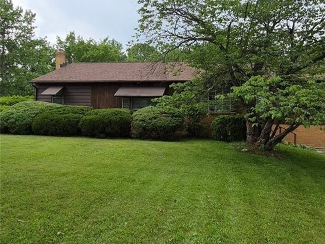 9750 Cutts Rd, Chardon, OH 44024