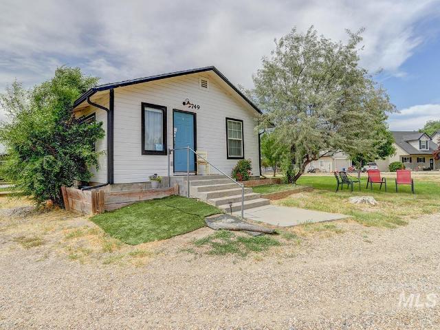 9751 Gloria Rd