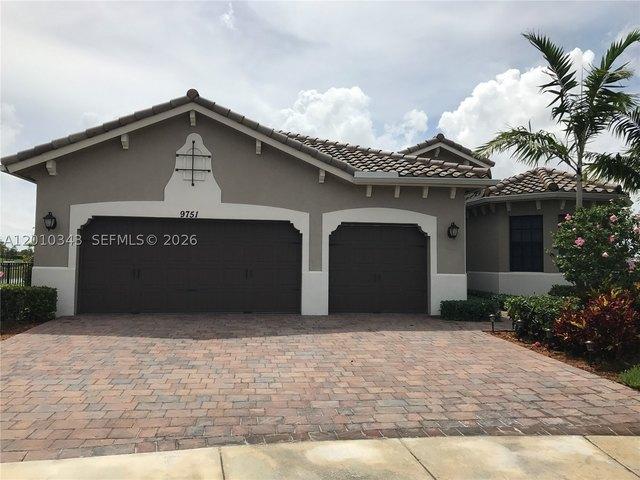 9751 Lakeview Ln, Parkland, FL 33076