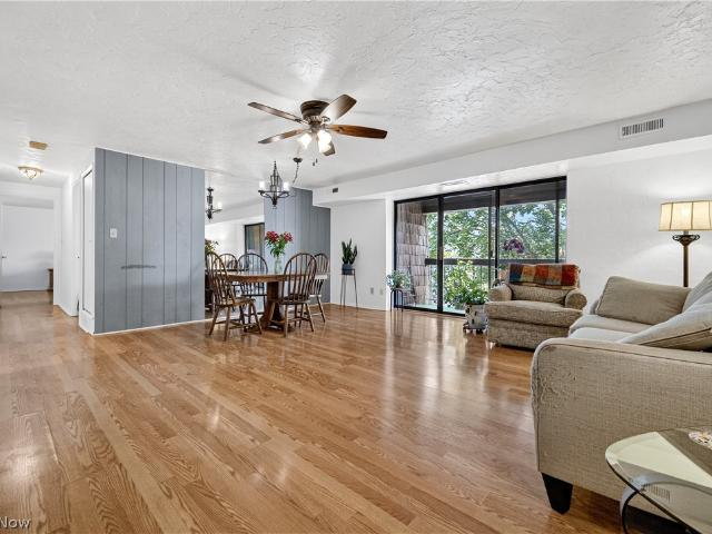 9751 Sunrise Boulevard M10
