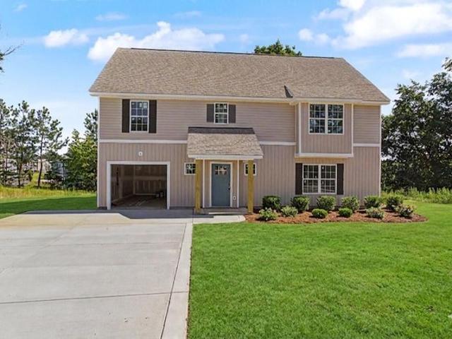 9752 Gooden Dr, Fayetteville, NC 28314