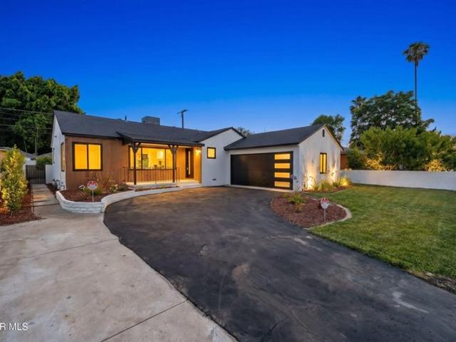 9753 Mercedes Ave, Arleta, CA 91331