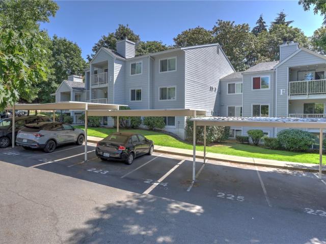 975 Aberdeen Avenue NE # F204