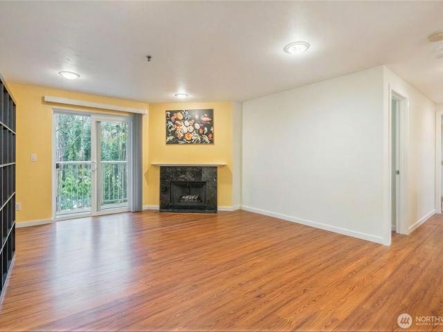 975 Aberdeen Avenue NE # F207