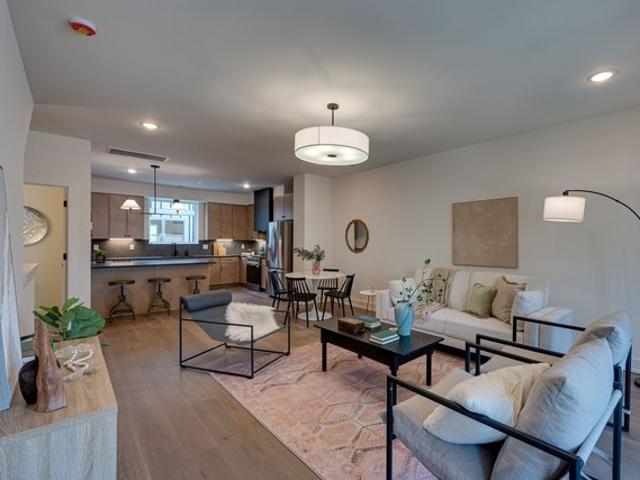 975 Dozier Pl Unit 4, Nashville, TN 37216