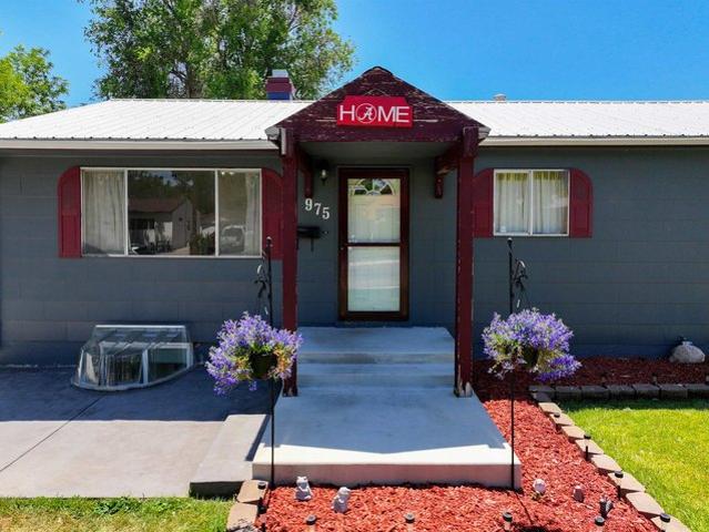 975 Dabich Ave, Lander, WY 82520