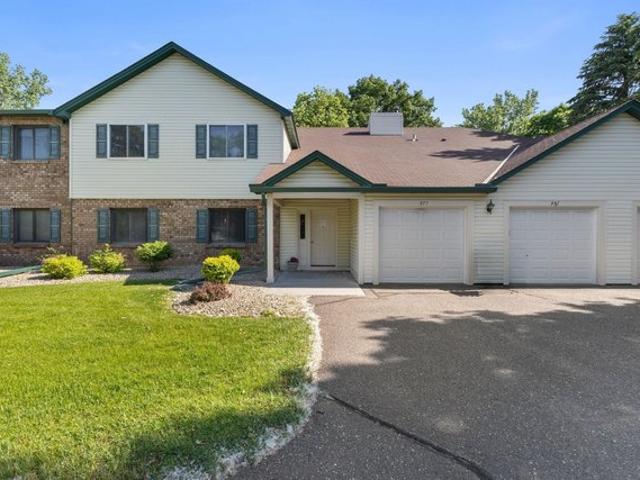 975 Heritage Ct E Unit 206, Vadnais Heights, MN 55127