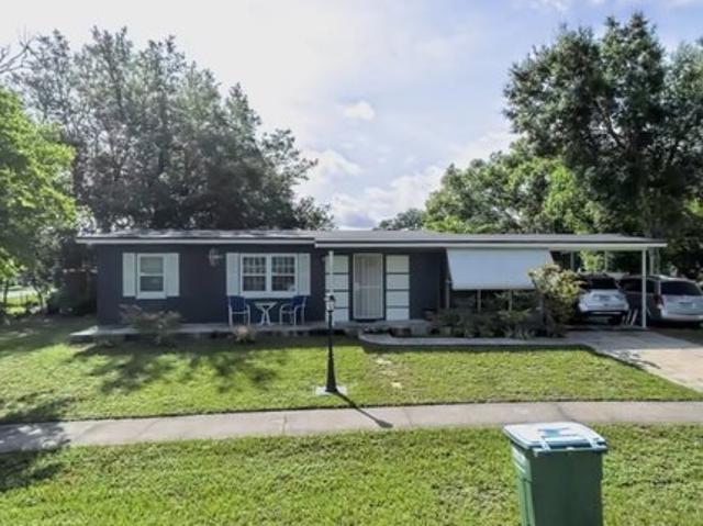 975 N Village Dr, Deltona, FL 32725