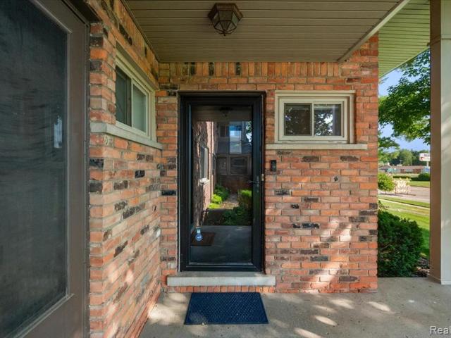 975 N Old Woodward Avenue