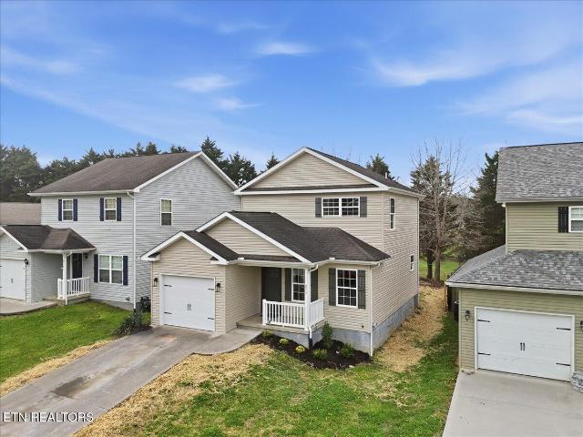 975 Norwood Village Lane