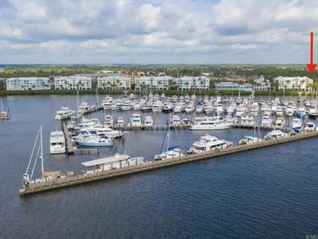 975 NW Flagler Ave #302, Stuart, FL 34994