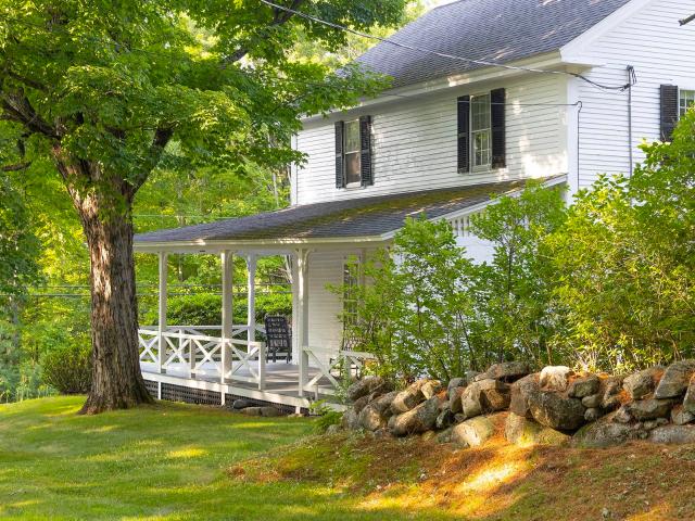 975 Rollins Road
