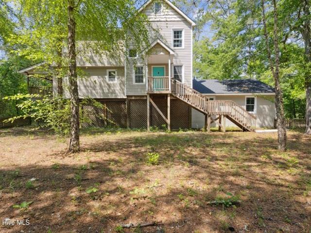 975 River Bend Dr, Burgaw, NC 28425