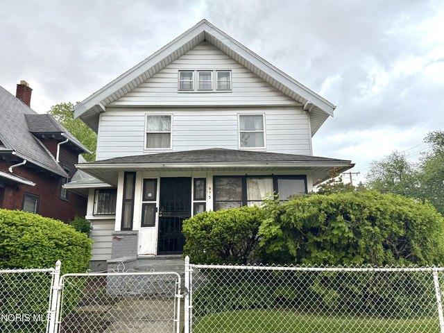 975 Woodland Ave, Toledo, OH 43607