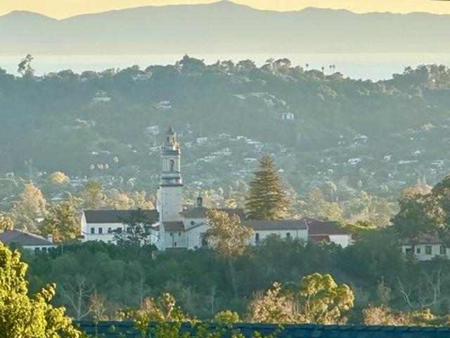 975 Tornoe Rd, Santa Barbara, CA 93105